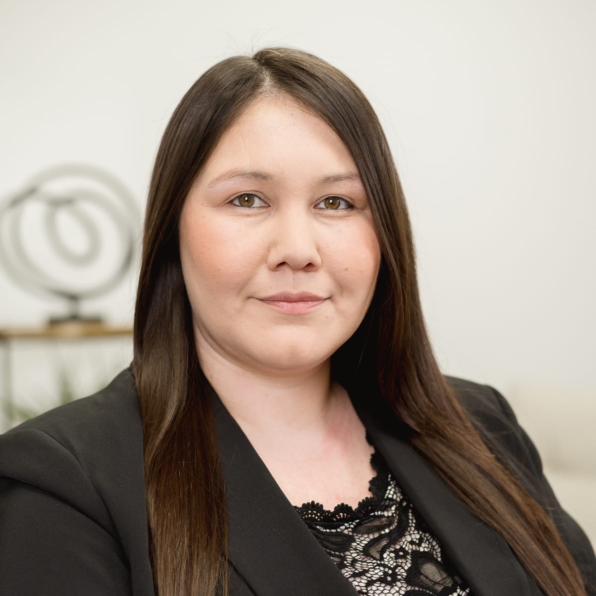 Epstein Receptionist | Clara Tikivik | Epstein & Associates